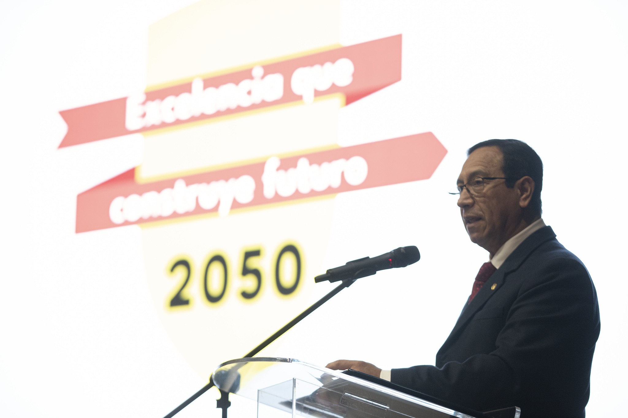 Discurso del Dr. Enrique Castañeda en la presentación del plan Cayetano ...